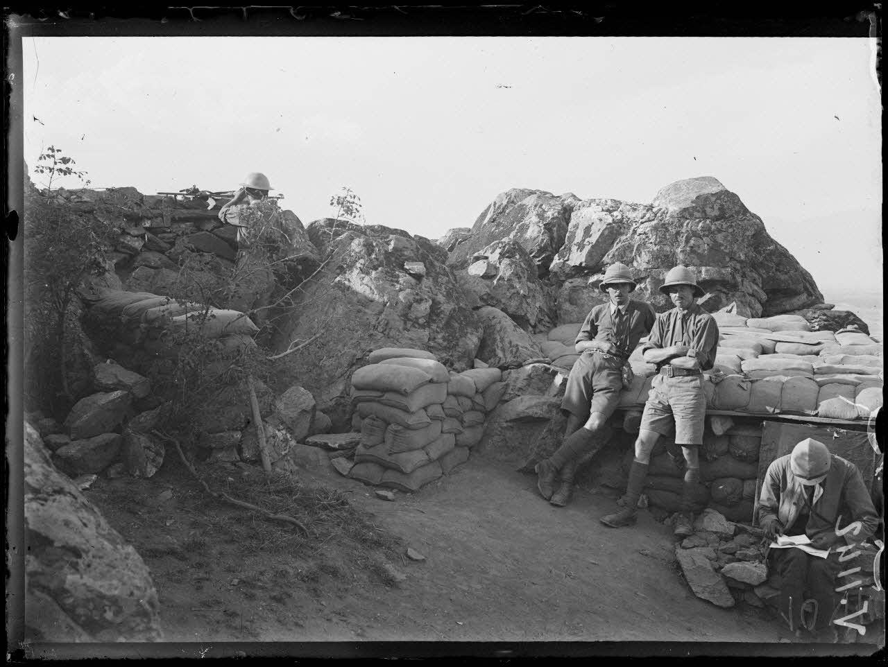 ImagesDéfense - Piton Rocheux. Observatoire anglais. [légende d'origine]