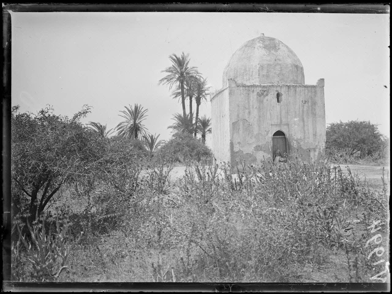 ImagesDéfense - Maroc. Plaine de l'Oued Sebou. marabout de Dar-Bel ...