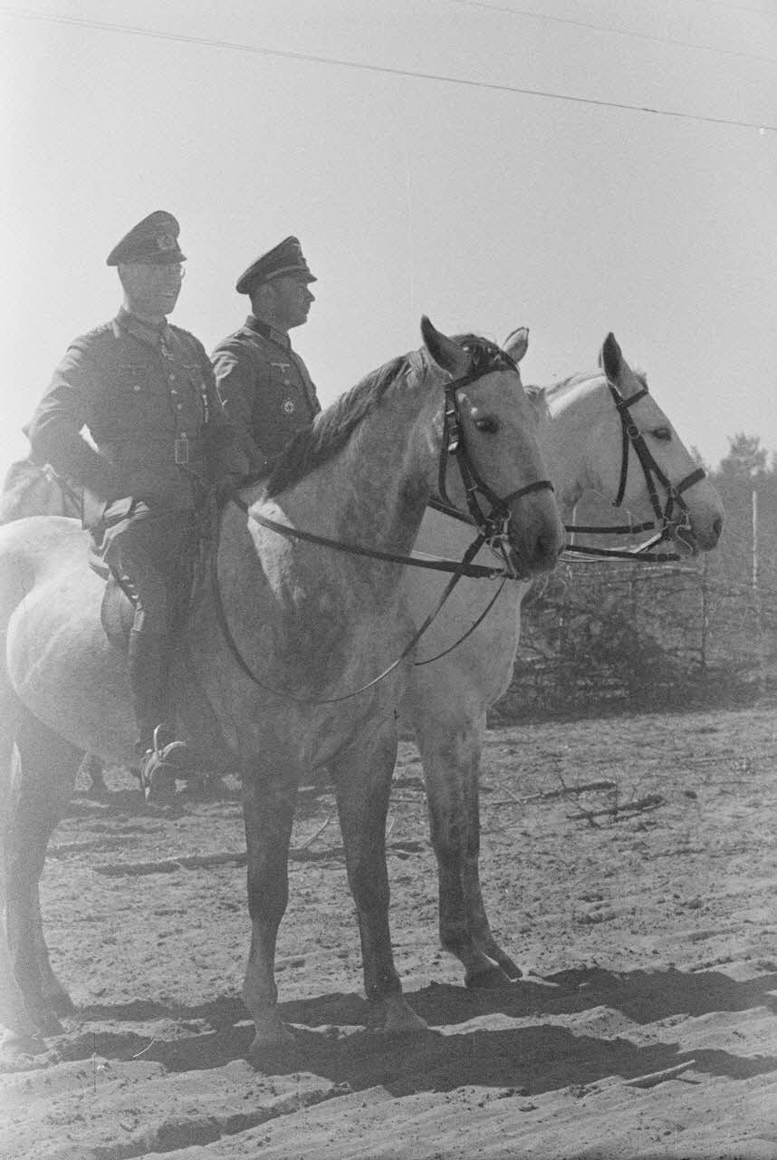ImagesDéfense - Le général (Generaleutnant) Theodor Scherer commandant ...
