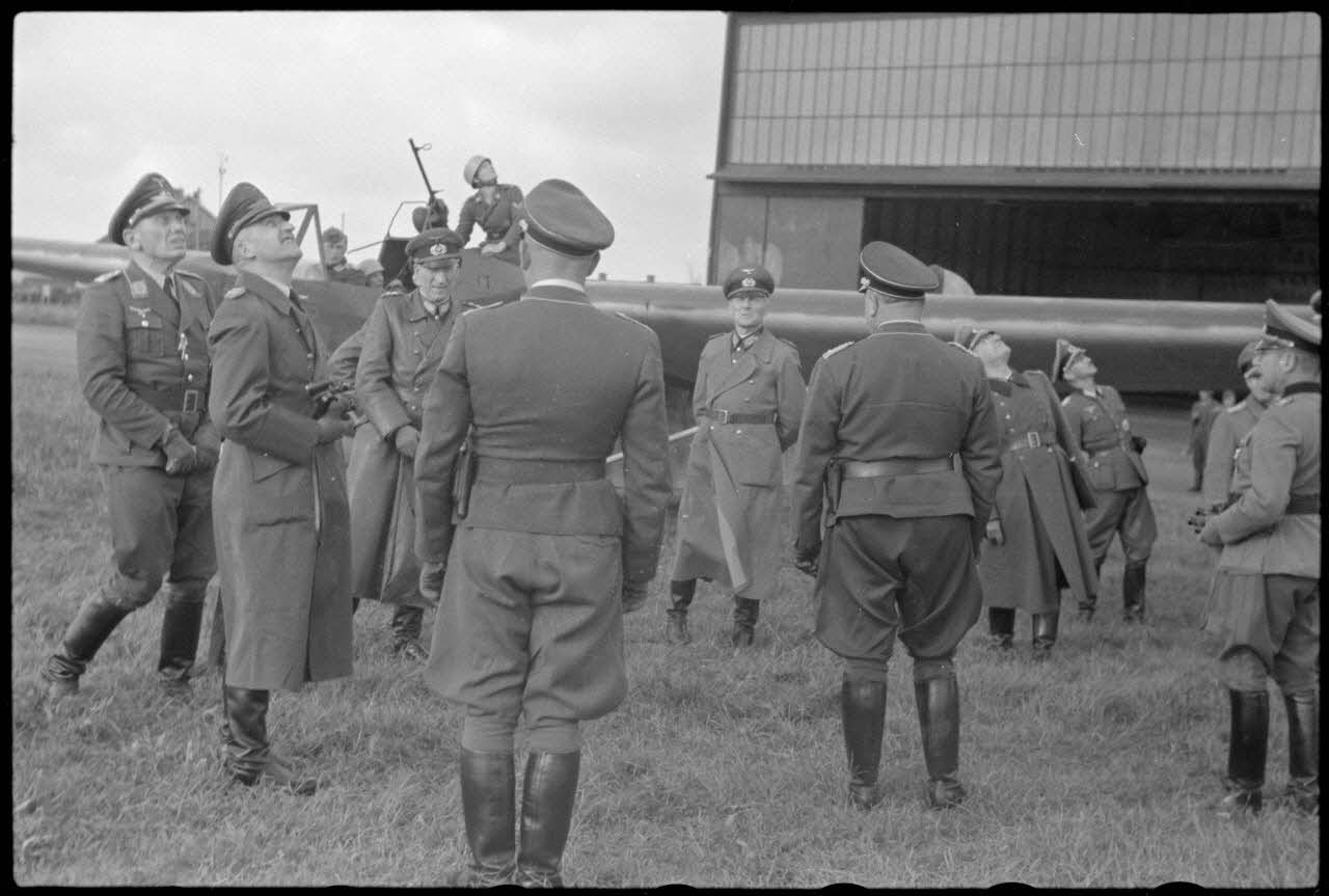 ImagesDéfense - Sur le terrain d'aviation de Stavanger-Sola (Norvège ...