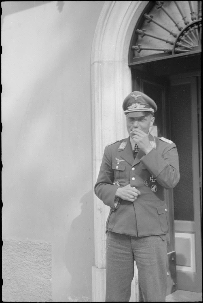 ImagesDéfense - Portrait du colonel (Oberst) Karl-Lothar Schulz ...