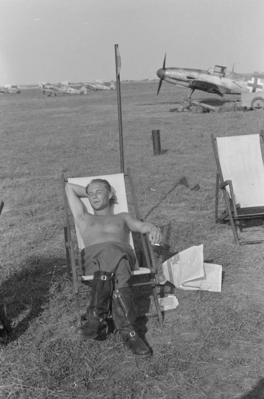 ImagesDéfense - Portrait du lieutenant Franz von Werra du 1er groupe du ...