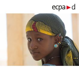 ImagesDéfense - Portrait d'une fillette malienne.