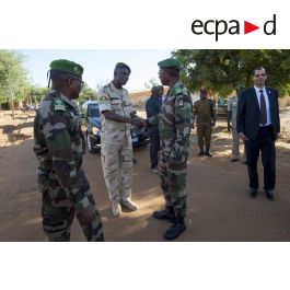 ImagesDéfense - Le général malien Didier Dacko accueille le général ...