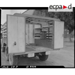 ImagesDéfense - Aménagement d'un véhicule Dodge T223 WC62 pour les ...