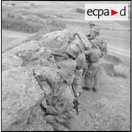 ImagesDéfense - En opération avec la 5e batterie du 2/4e RA ...