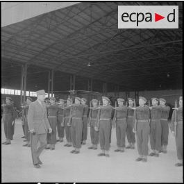 ImagesDéfense - Le général Paul Ely, chef d'Etat-Major général des ...