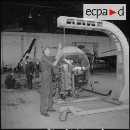 ImagesDéfense - Le général Paul Ely, chef d'Etat-Major général des ...