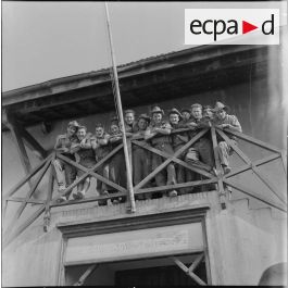 ImagesDéfense - Vie quotidienne dans un village, aidé par une unité du ...