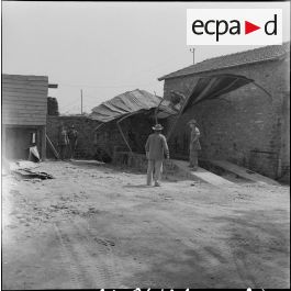 ImagesDéfense - Vie quotidienne dans un village, aidé par une unité du ...