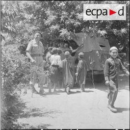 ImagesDéfense - Vie quotidienne dans un village, aidé par une unité du ...