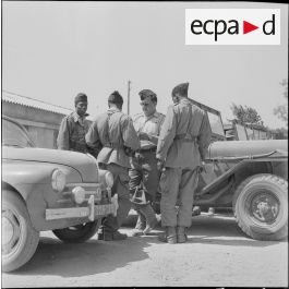 ImagesDéfense - Vie quotidienne dans un village, aidé par une unité du ...