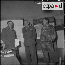 ImagesDéfense - Présentation du PC du lieutenant-colonel Marcel Bigeard ...