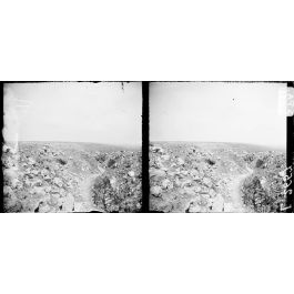 ImagesDéfense - La cote 304 vue de Esnes, Meuse. [légende d'origine]