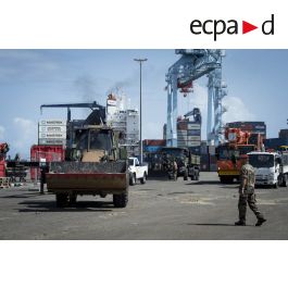 ImagesDéfense - Un sapeur du 17e régiment du génie parachutiste (RGP ...