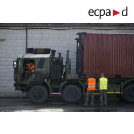 ImagesDéfense - Les logisticiens du peloton de transport mixte (PTM) du 511e régiment du train ...