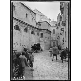 ImagesDéfense - Tarente (Italie). Le palais épiscopal. [légende d'origine]