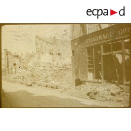 ImagesDéfense - Juin 1916. Un coin de Verdun. [légende d'origine]