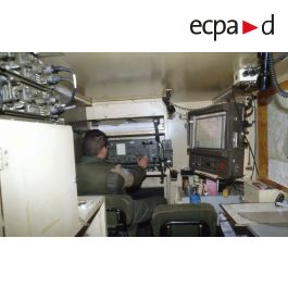 ImagesDéfense - Système de surveillance radar RATAC en shelter installé ...