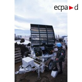 ImagesDéfense - Radar de trajectométrie Cymbeline installé sur l ...