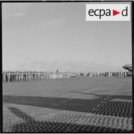 ImagesDéfense - Sur la base aérienne de Bach Mai, les autorités ...