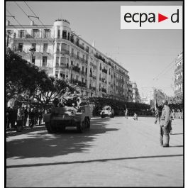 ImagesDéfense - Défilé d'un char léger Stuart M5 A1 d'une unité de ...