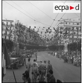 ImagesDéfense - Défilé d'une colonne de scouts cars M3A1 du 7e RCA ...