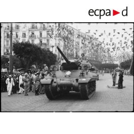 ImagesDéfense - Défilé de chasseurs de chars TD (tanks destroyers) M10 ...