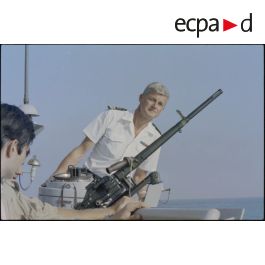 ImagesDéfense - Le capitaine de frégate Rouyer, commandant du Georges ...