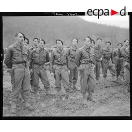 ImagesDéfense - Des offciers et sous-officiers du 7e régiment de ...