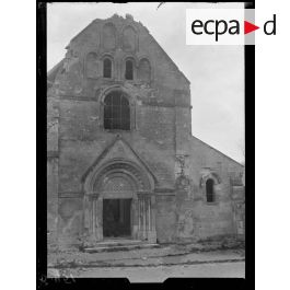 ImagesDéfense - Eglise de Tracy-le-Val. [légende d'origine]
