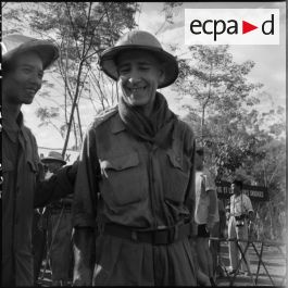 ImagesDéfense - Le colonel Le Page libéré par le Vietminh à Viet Tri.