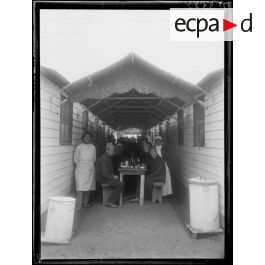 ImagesDéfense - Salonique. Hôpital n°4. Le réfectoire. [Légende d'origine]