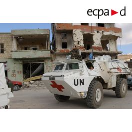 ImagesDéfense - Passage d'un VAB SAN (véhicule de l'avant blindé ...