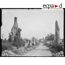 ImagesDéfense - Hannescamps, Pas-de-Calais, le village. [légende d'origine]