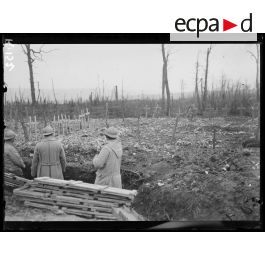 ImagesDéfense - Zone du petit Bois Brûlé, ouest d’Apremont. Cimetière ...
