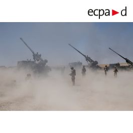 ImagesDéfense - Tirs d'obus explosifs depuis trois canons CAESAR ...