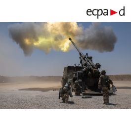 ImagesDéfense - Tirs d'obus explosifs par un camion équipé d'un système ...