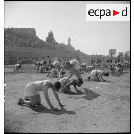 ImagesDéfense - Séance d'hébertisme au CNMA d'Antibes.