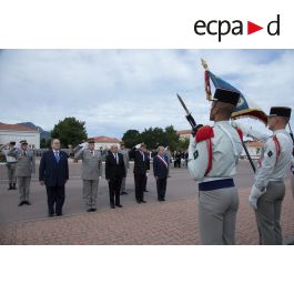 ImagesDéfense - Le ministre de la Défense Jean-Yves Le Drian rend les ...