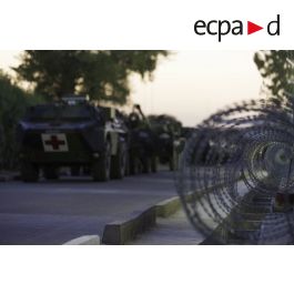 ImagesDéfense - Une colonne de véhicules de l'avant blindés (VAB) se ...