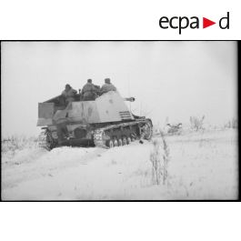 ImagesDéfense - Le lieutenant Albert Ernst à bord du Nashorn baptisé ...