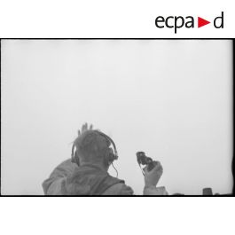 ImagesDéfense - Le lieutenant Albert Ernst à bord du Nashorn baptisé ...