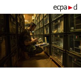 ImagesDéfense - Gestion du stock de la pharmacie centrale des armées par un élément de l'UDPS ...