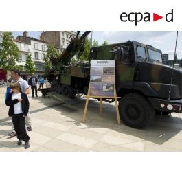 ImagesDéfense - Présentation d'un camion équipé d'un système d ...