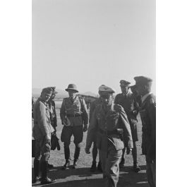 ImagesDéfense - Arrivée du général Alexander Löhr sur le terrain d ...