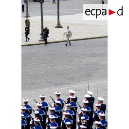 ImagesDéfense - Sur la place de la Concorde, le général de brigade ...