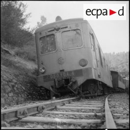 ImagesDéfense - Vue avant d'une motrice diesel.