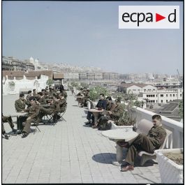 ImagesDéfense - Centre militaire de détente à Alger. Portrait de la ...