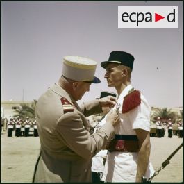 ImagesDéfense - Le colonel Joseph Katz, commandant du secteur autonome ...